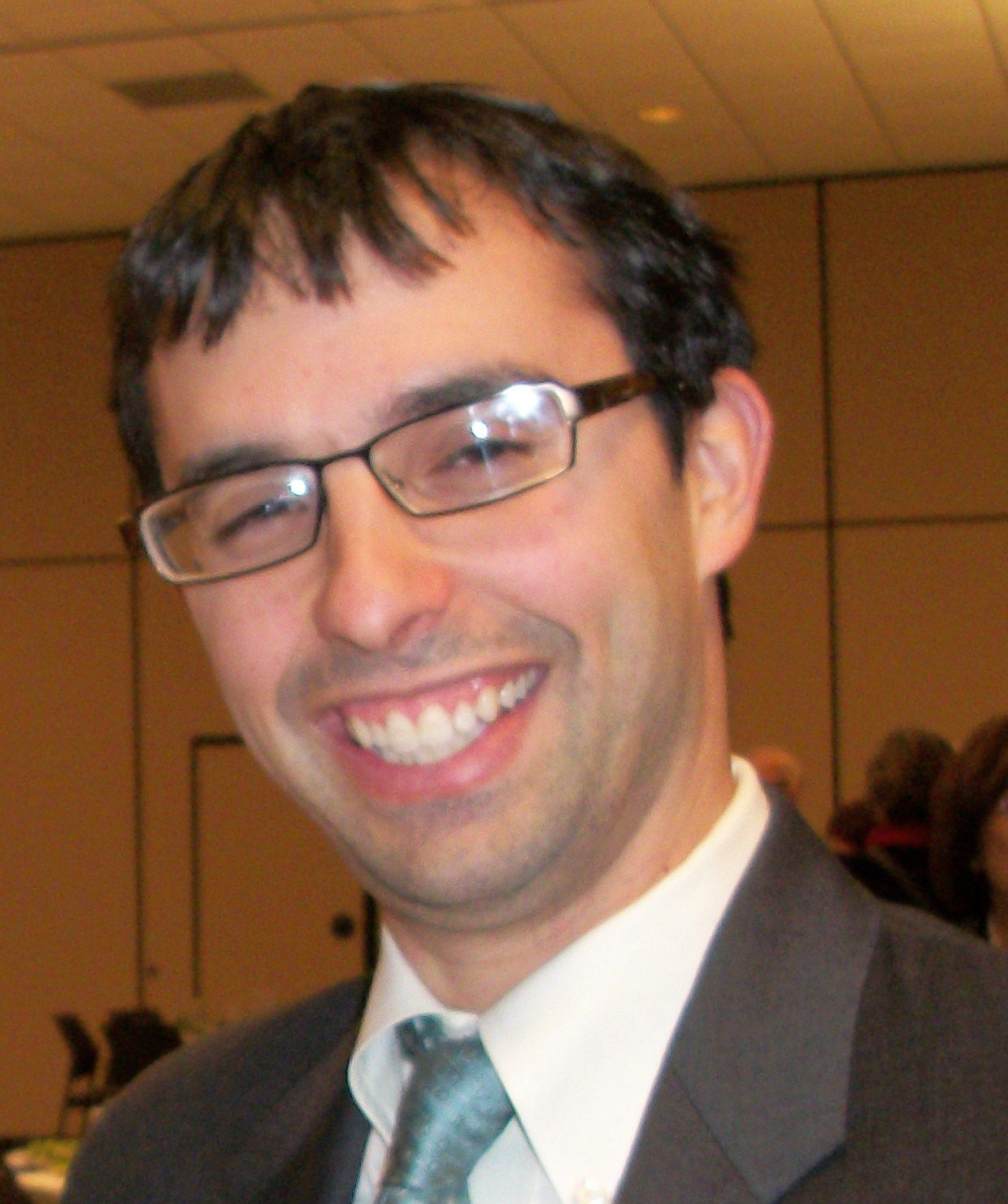 Ethan Linden, former Shir Chadash rabbi, taking leave of absence as ...