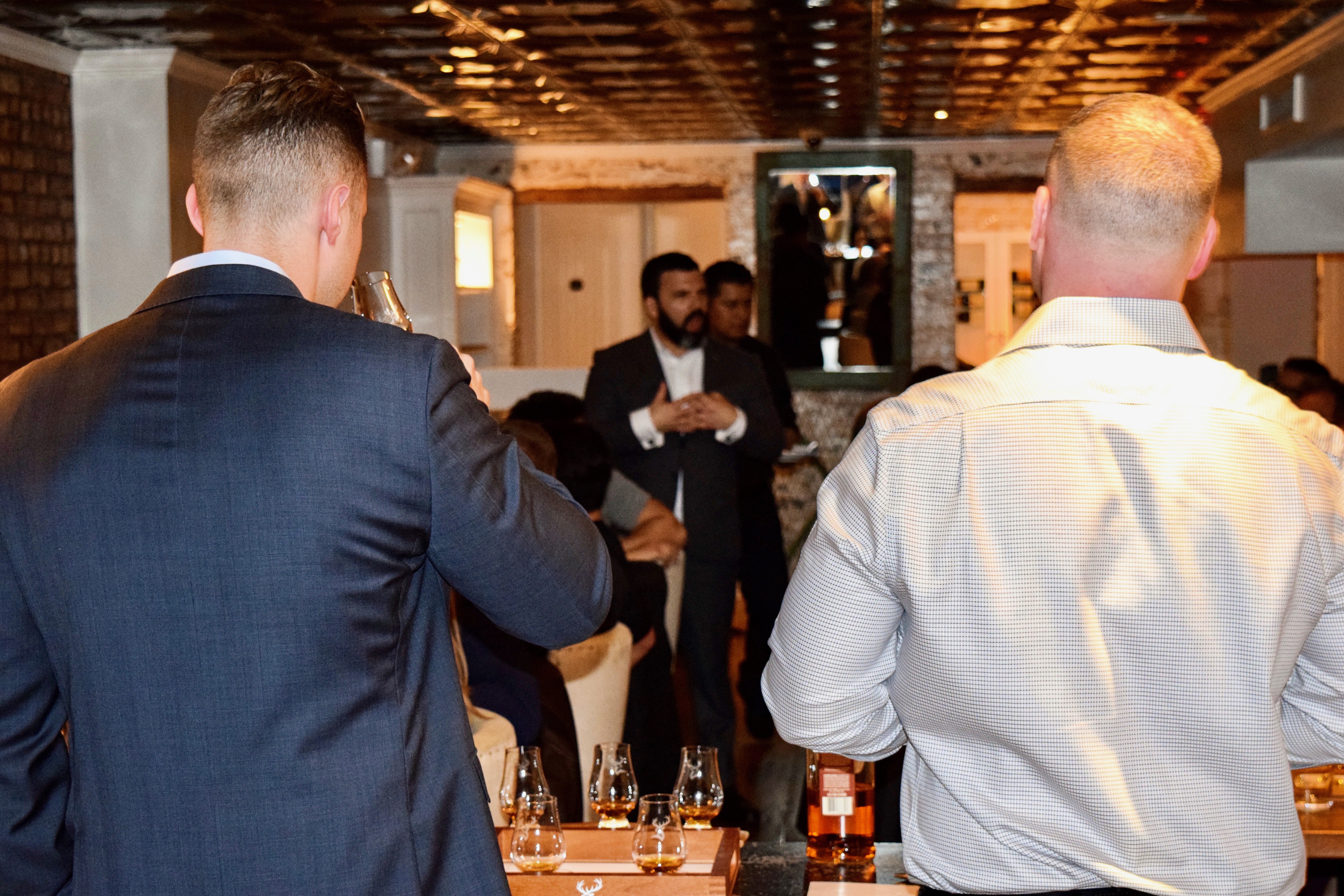 Glenfiddich ambassador Allan Roth repours here - Crescent City Jewish ...