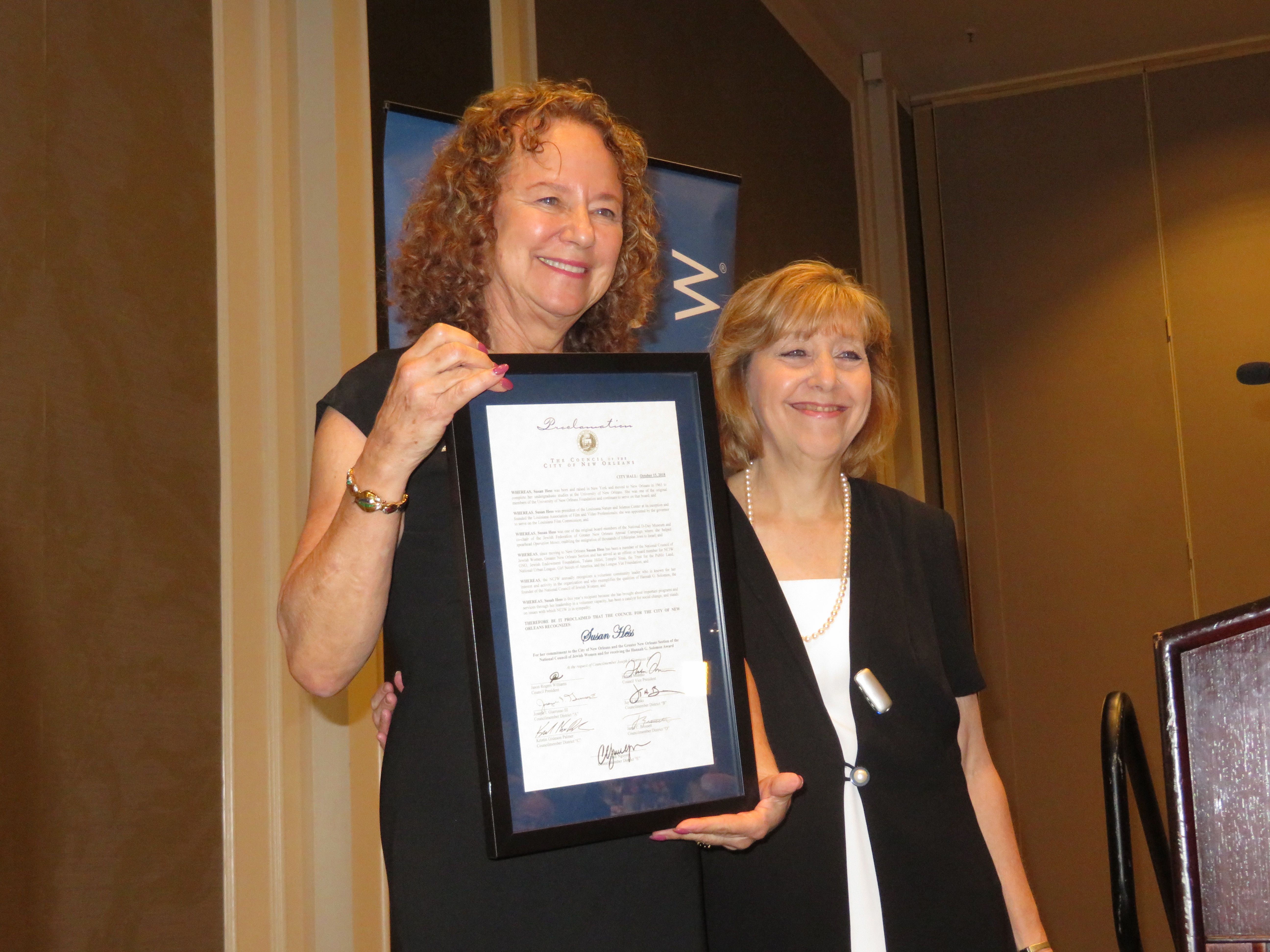 Susan Hess accepts NCJW Hannah Solomon Award - Crescent City Jewish ...