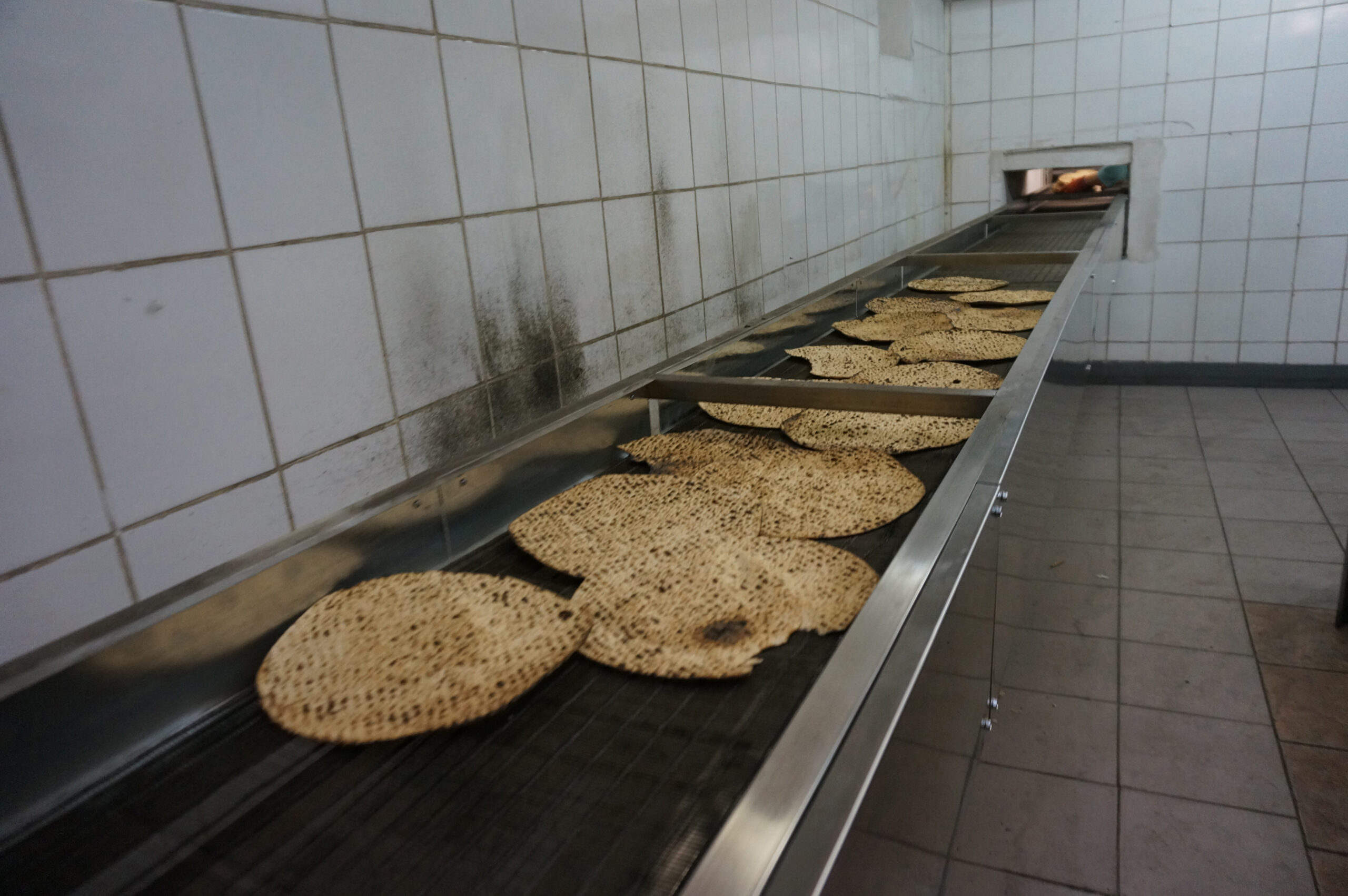 Jews in the former Soviet Union eat pounds of matzah per person — the ...
