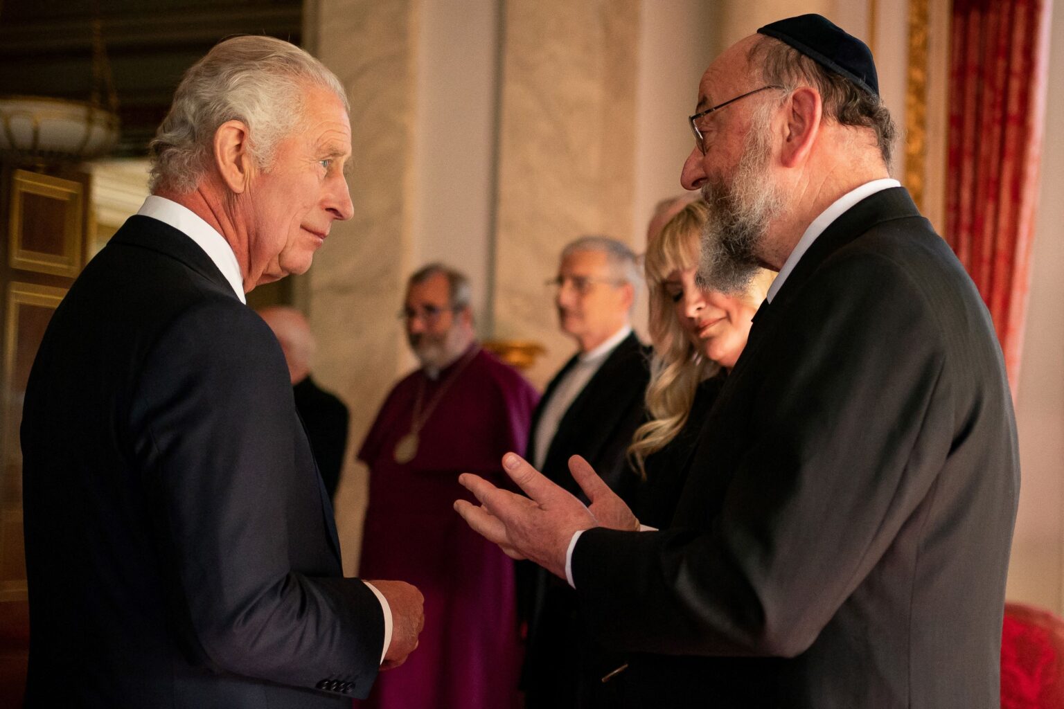 British Chief Rabbi Ephraim Mirvis is knighted - Crescent City Jewish ...