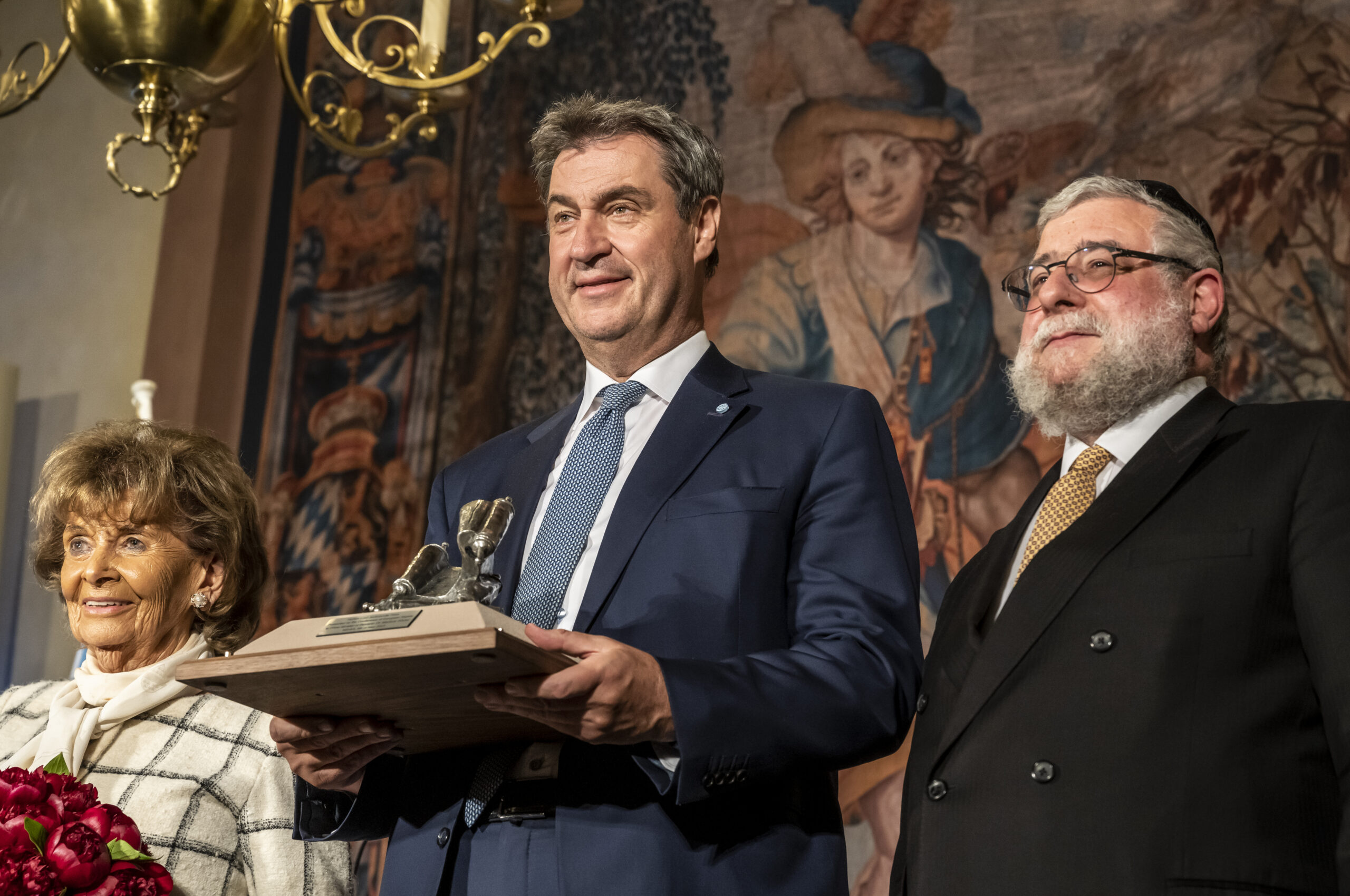 Citing Brexit, European rabbinical group moves headquarters from London ...