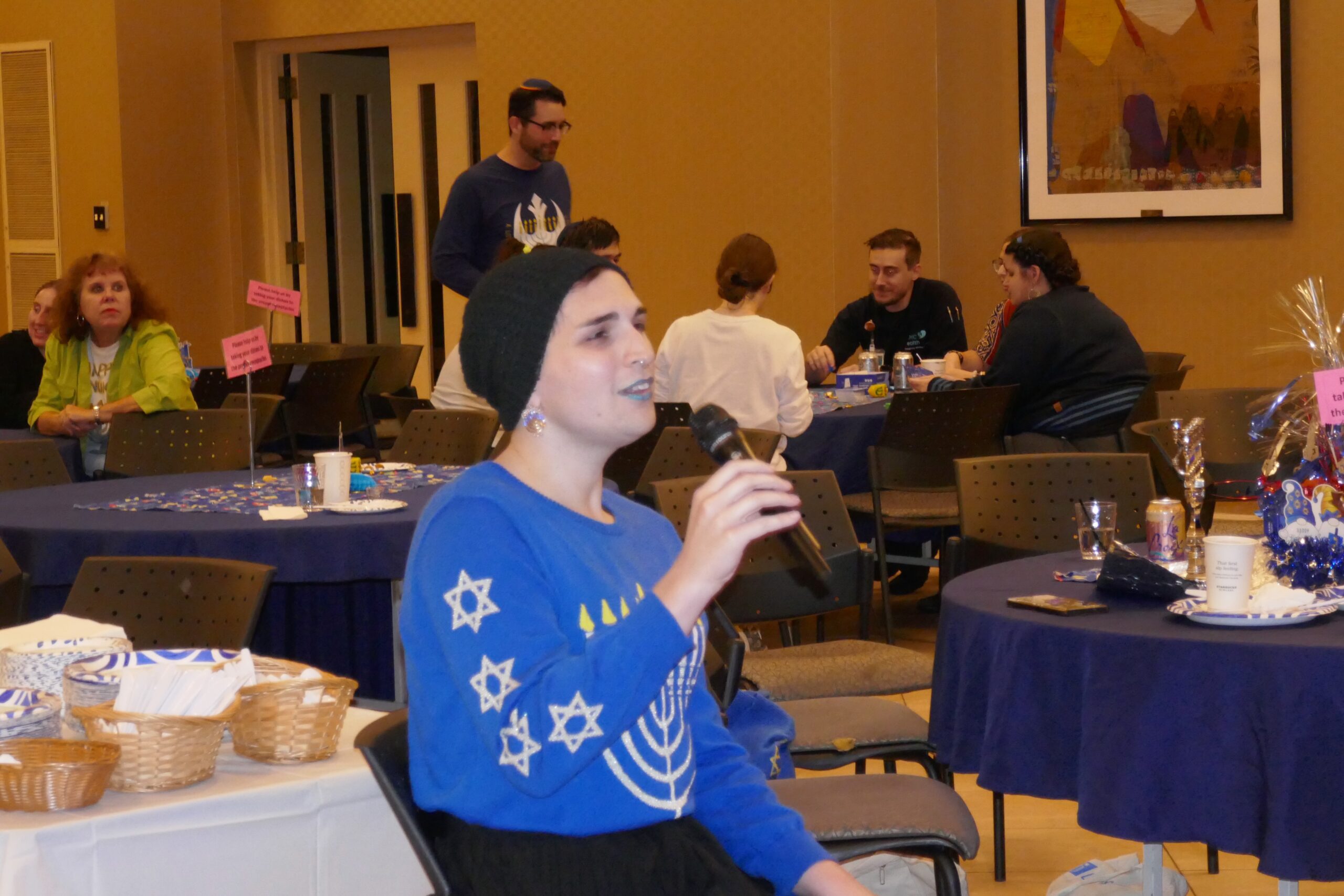 Shir Chadash holds Hanukkah-Raoke program - Crescent City Jewish News ...