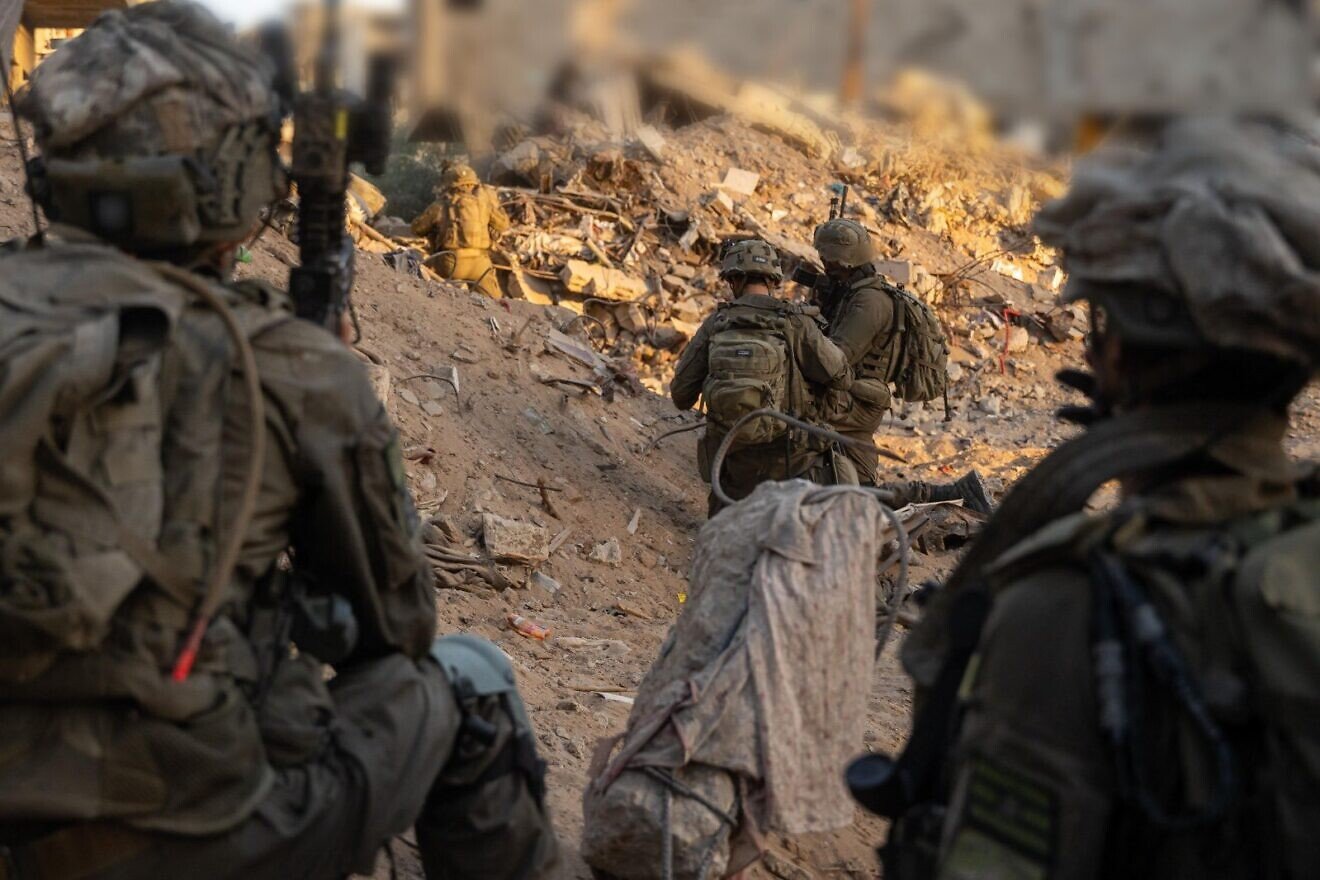 IAF hits over 140 terror targets amid advance into Gaza City - Crescent ...
